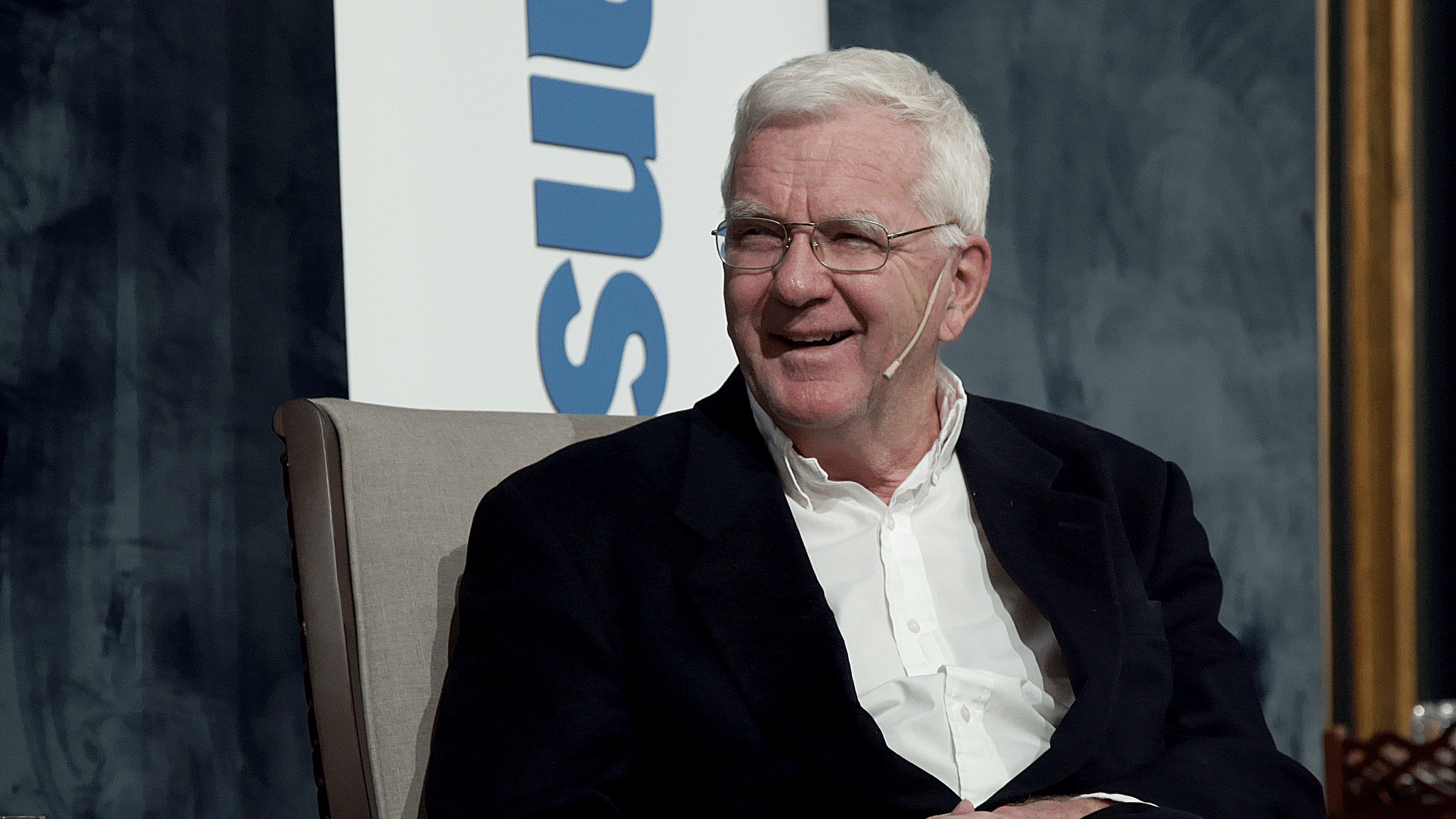 Trygve Hegnar harselerer med regjeringen: – Batterifabrikkene tar kaka