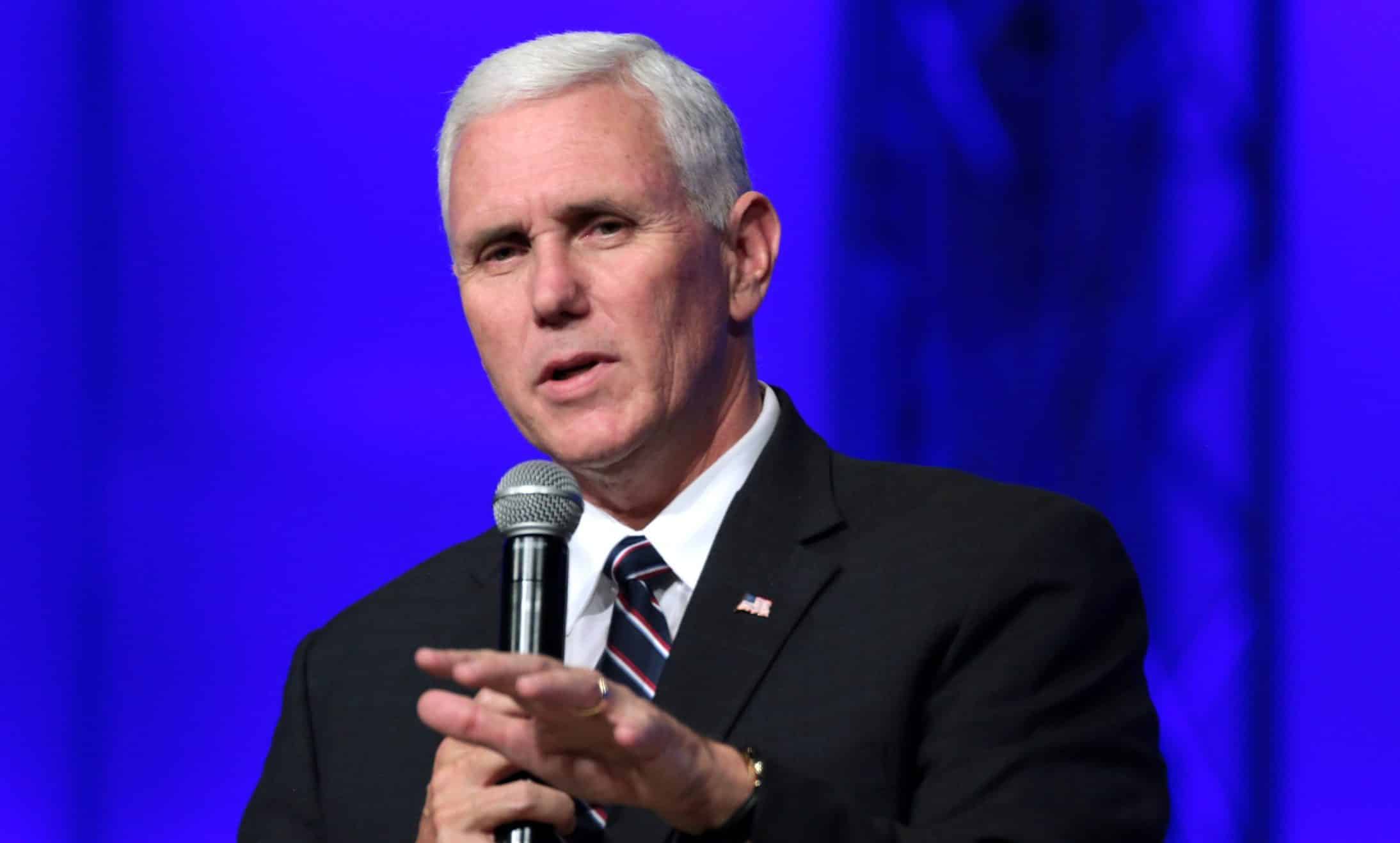 Mike Pence trekker seg