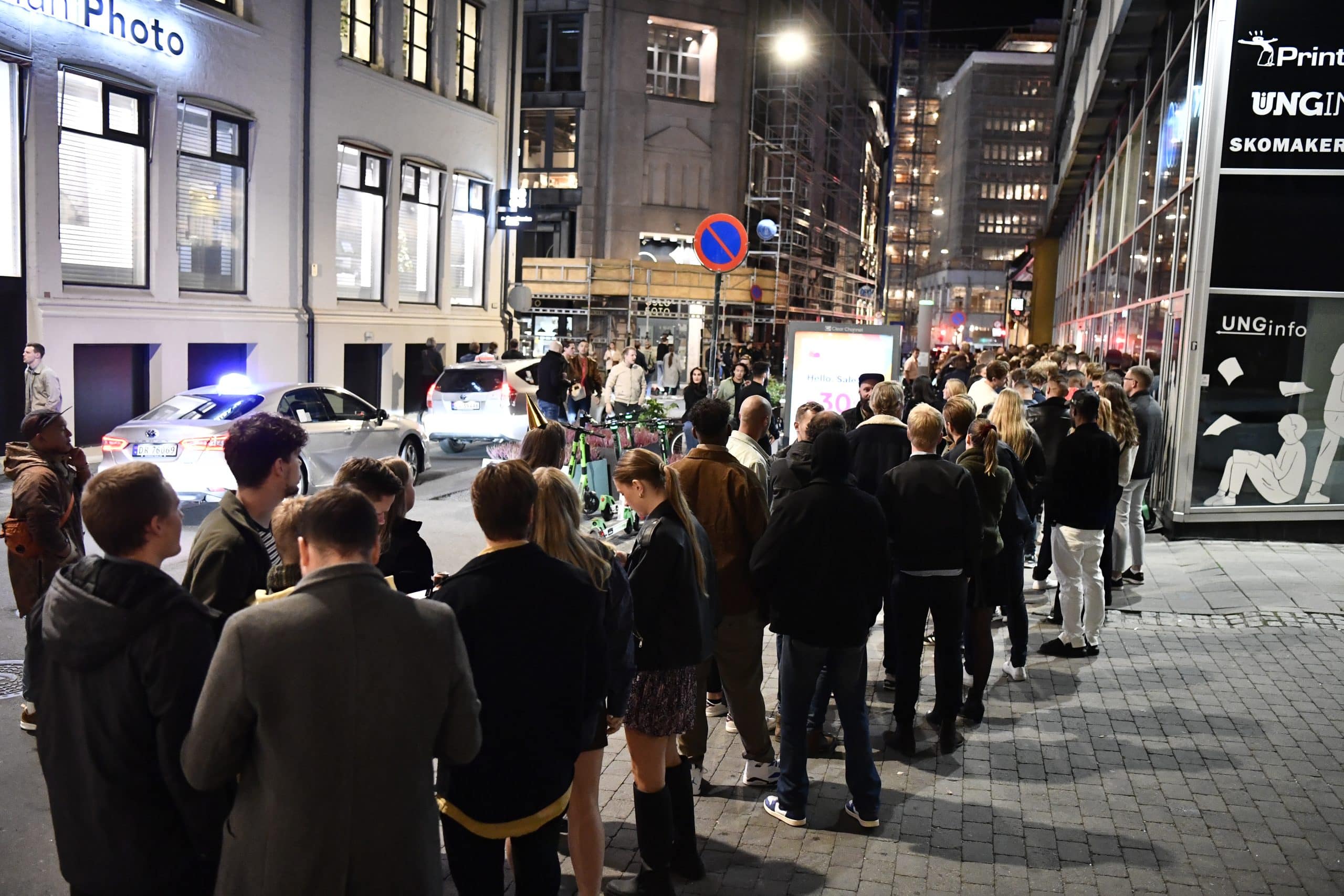 Folk fester ute som aldri før