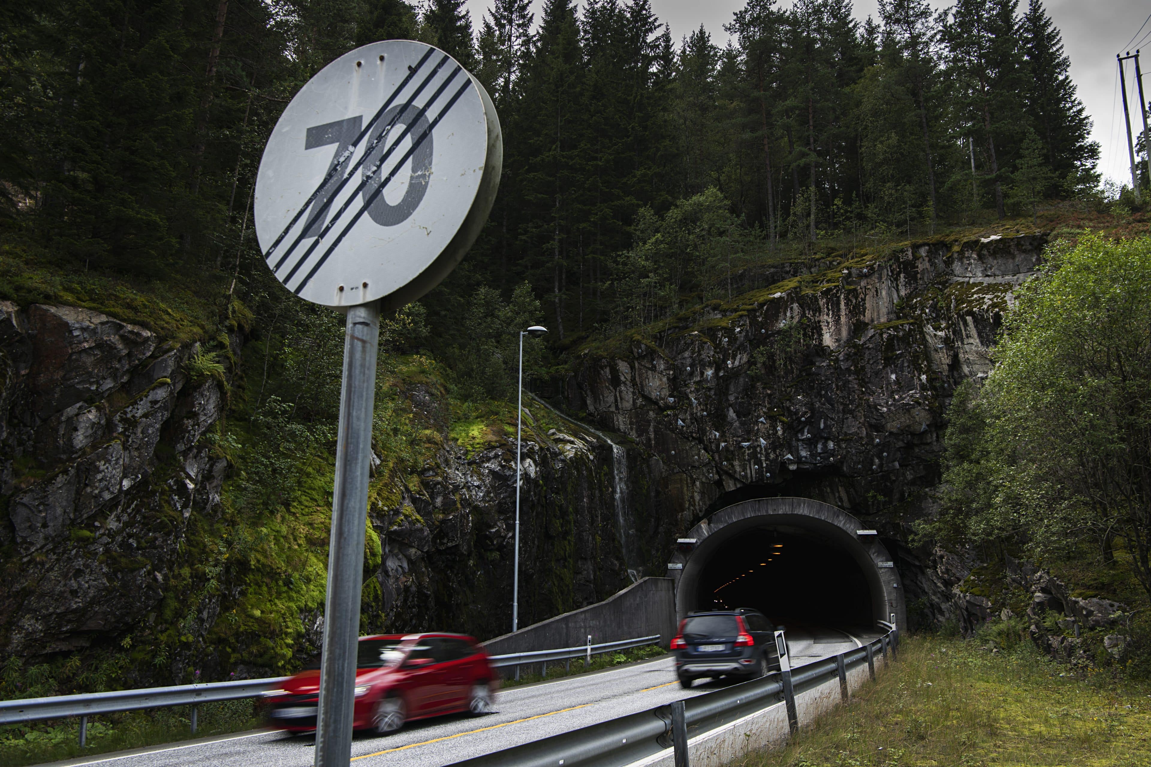 Kan bli 10 200 kroner i bot for mobilbruk i bil