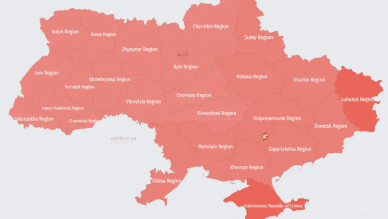 Flyalarm over hele Ukraina