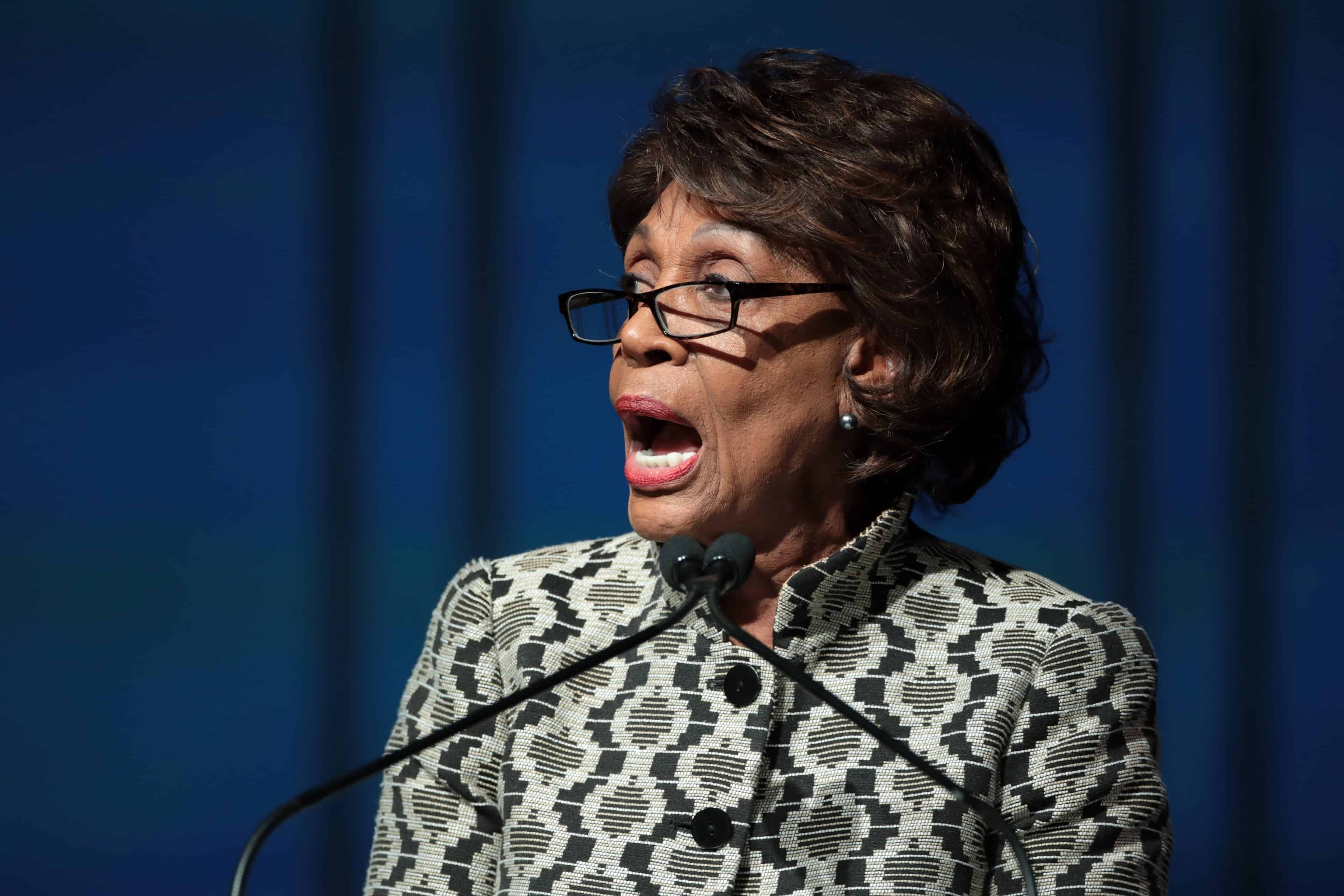 Maxine Waters: Trump-tilhengere «trener opp i åsene» for angrep under ...