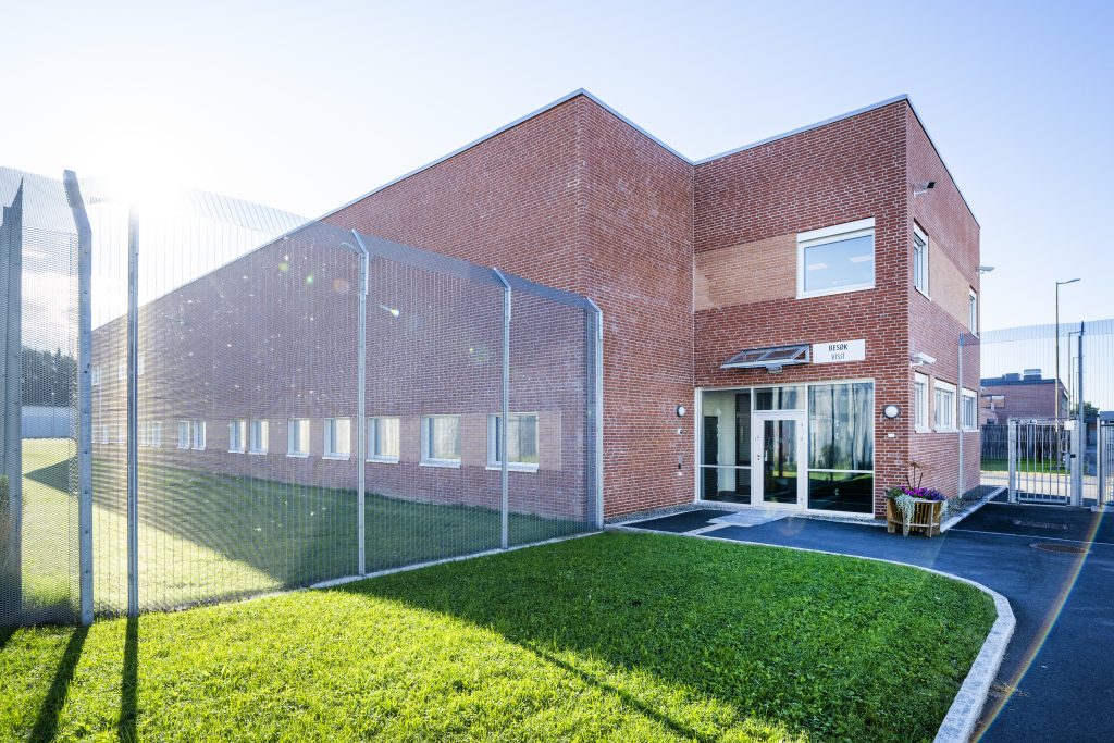 Innsatte truet ansatte med våpen på Ullersmo fengsel