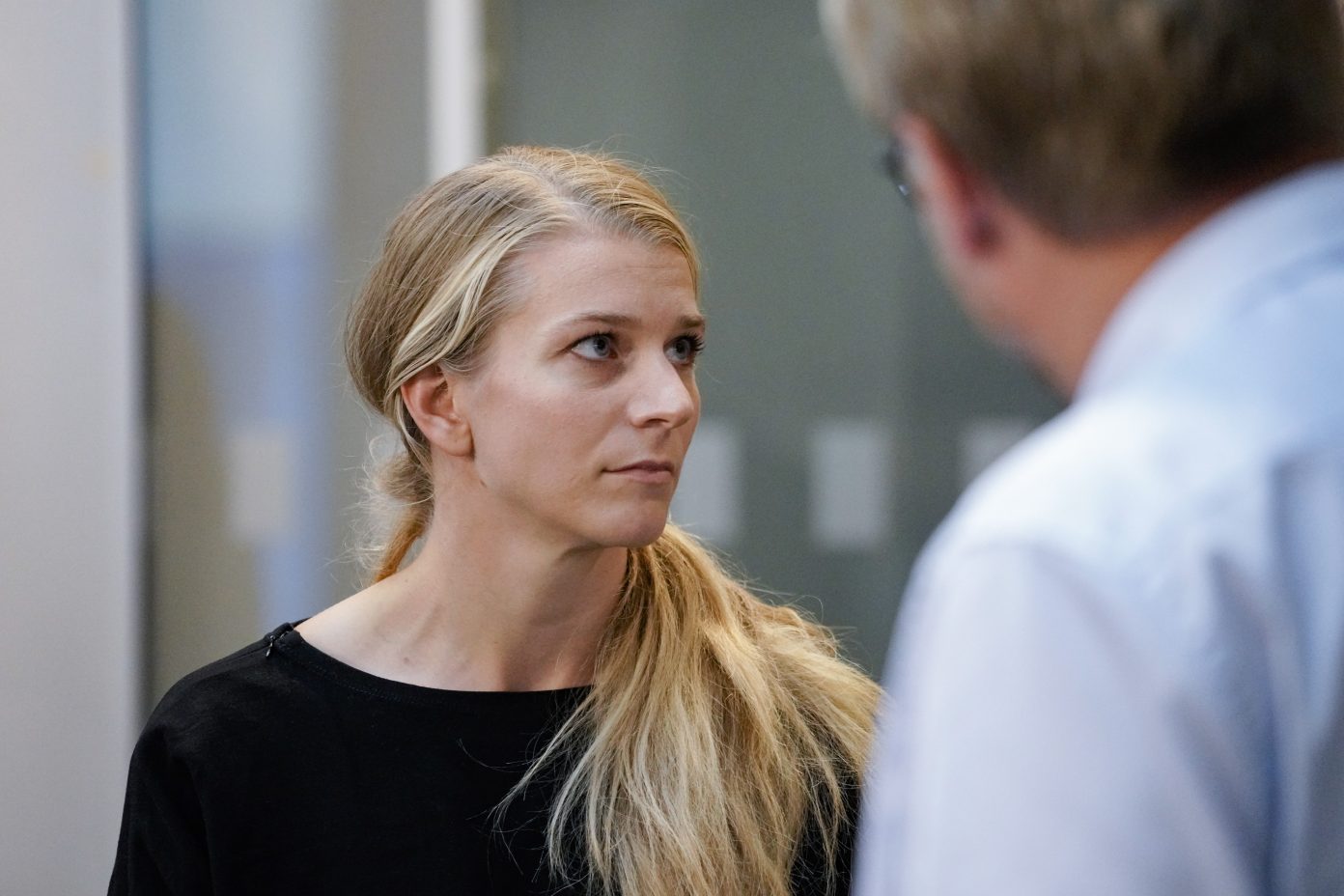 KrF-nestleder Ida Lindtveit Røse kommenterer siktelsen mot sin mann ...